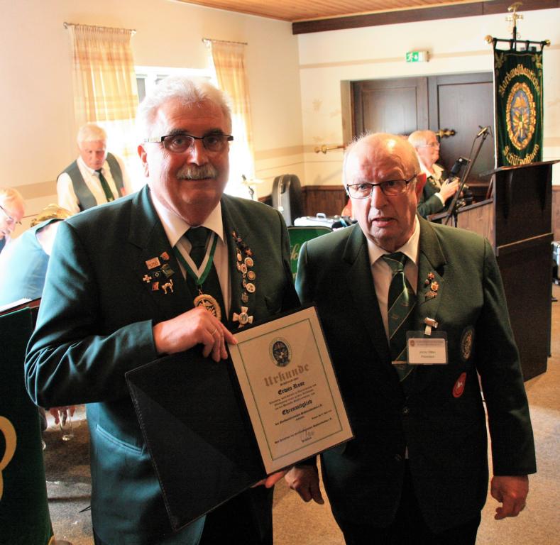 NWDSB 66. Landesschützentag - Erwin Rose zum Ehrenmitglied ernannt - NWDSB